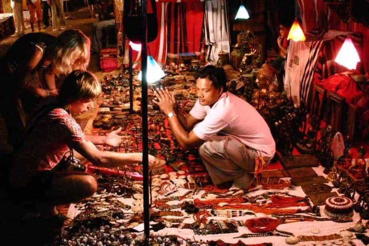 The Art of Haggling on Holiday - Flea Market Insiders